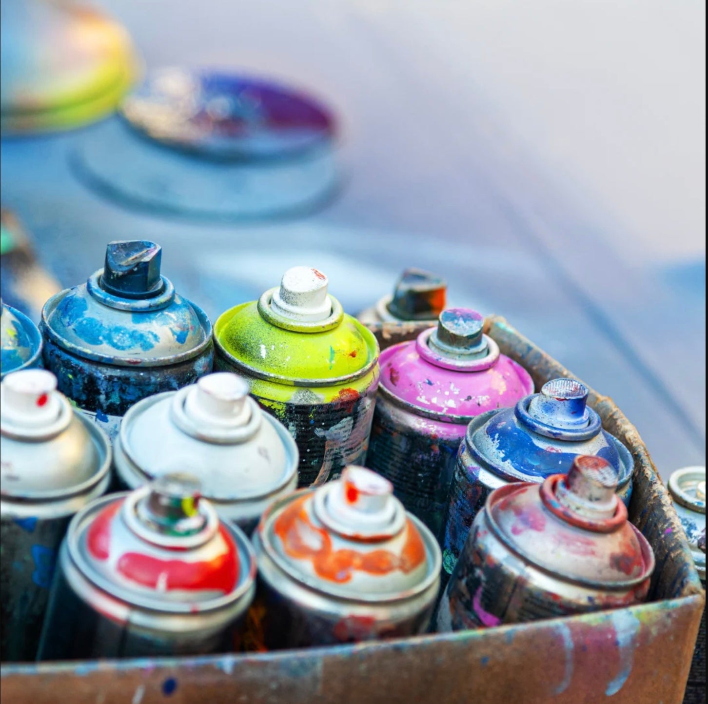 The Do’s and Don'ts of Spray Painting – Cosmos Paints India